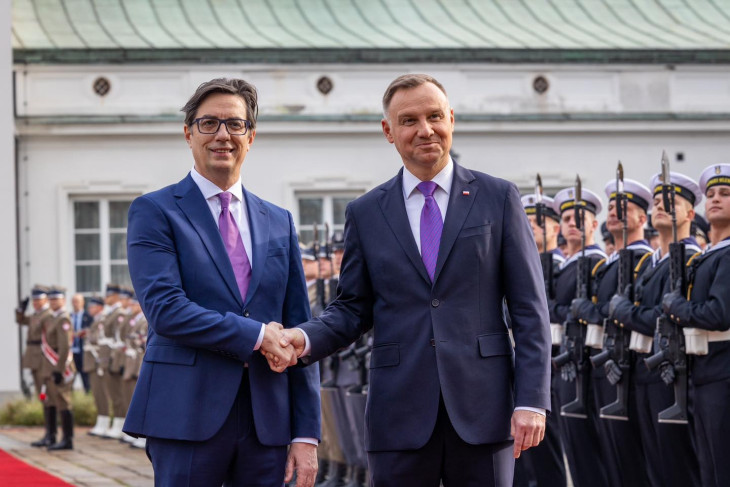 Polish President Duda welcomes President Pendarovski with state and ...