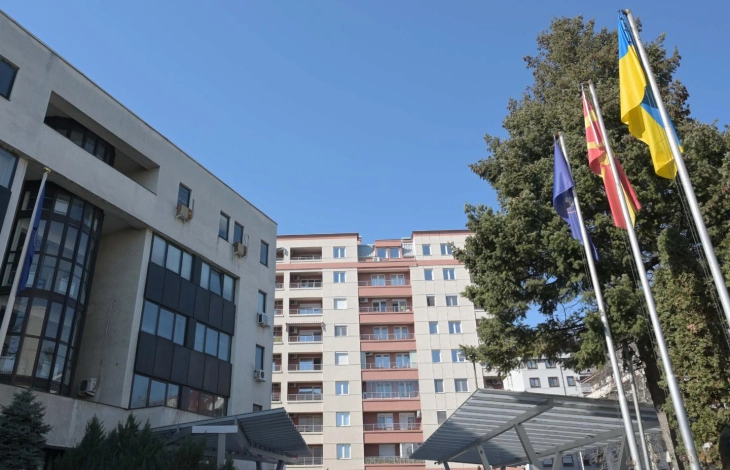 Ukrainian flag placed next to Macedonian in front of MoI building