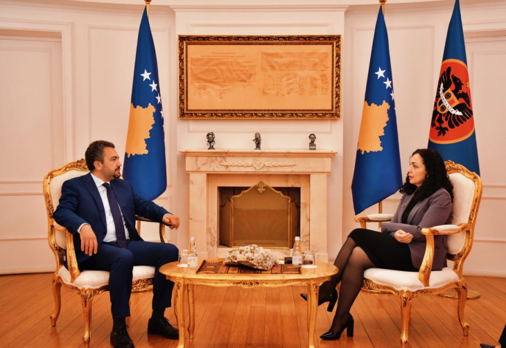 Presidentja Osmani takoi kryetarin e KQZ-së, Kreshnik Radoniqi