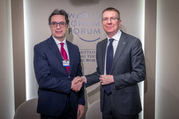 President Pendarovski meets Latvian counterpart Rinkēvičs in Davos