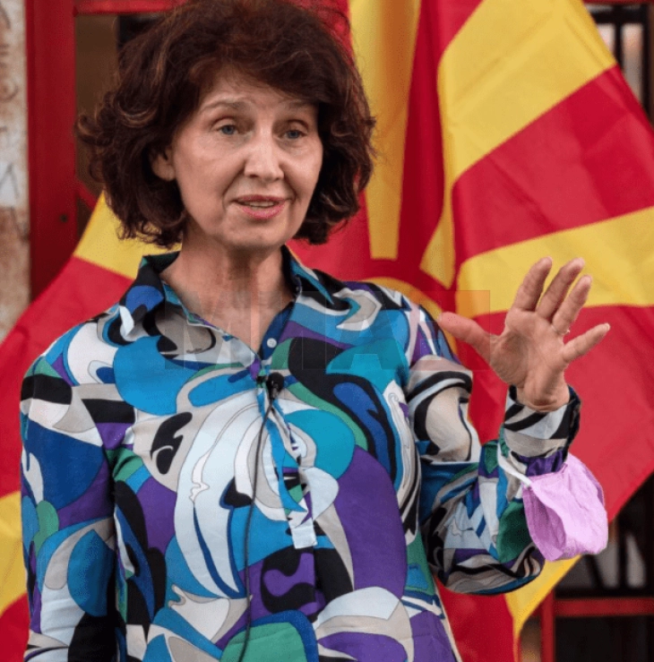 Силјановска Давкова не е натпартиски кандидат туку единствено кандидат на ВМРО ДПМНЕ велат од