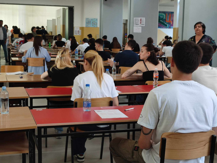 High school graduates taking native language and literature examination