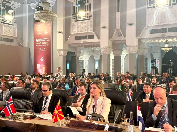 Заменик министерката за транспорт Калтрина Зеколи Шаќири на конференција во Мароко