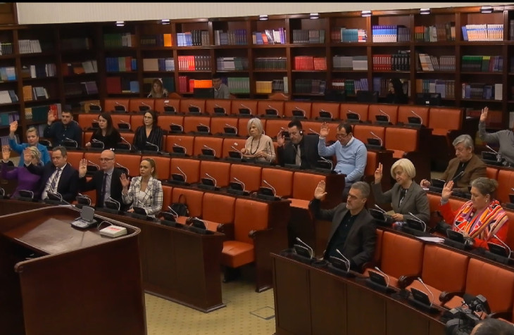 Parliament committee adopts conclusions from public debate on road ...