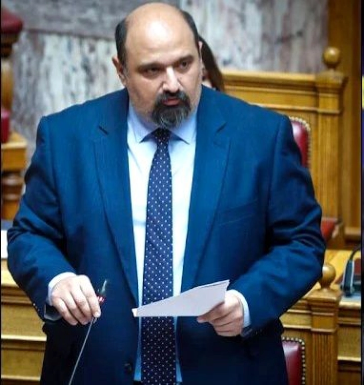 Поранешниот грчки министер Триандопулос изјавува дека е невин за прекршување на должноста по