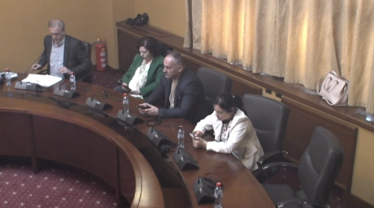 Предлогот законот за изменување на Законот за градежно земјиште проследен на натамошна