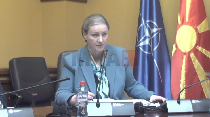 Zëvendësministrja e Mbrojtjes, Elfete Ismaili dorëzon dorëheqjen