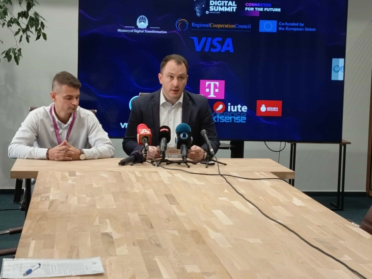 Околу 200 000 граѓани вадат документи онлајн, на uslugi.gov.mk се издаваат по 13 200 месечно