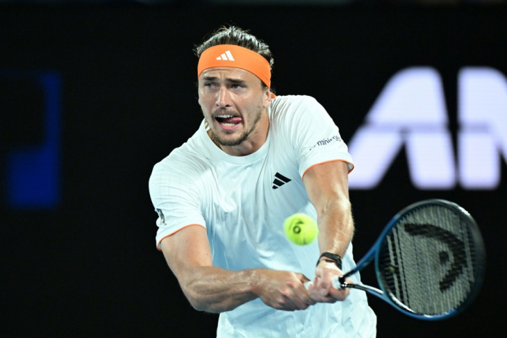 Alexander Zverev keeps his cool to see off rising star Learner Tien